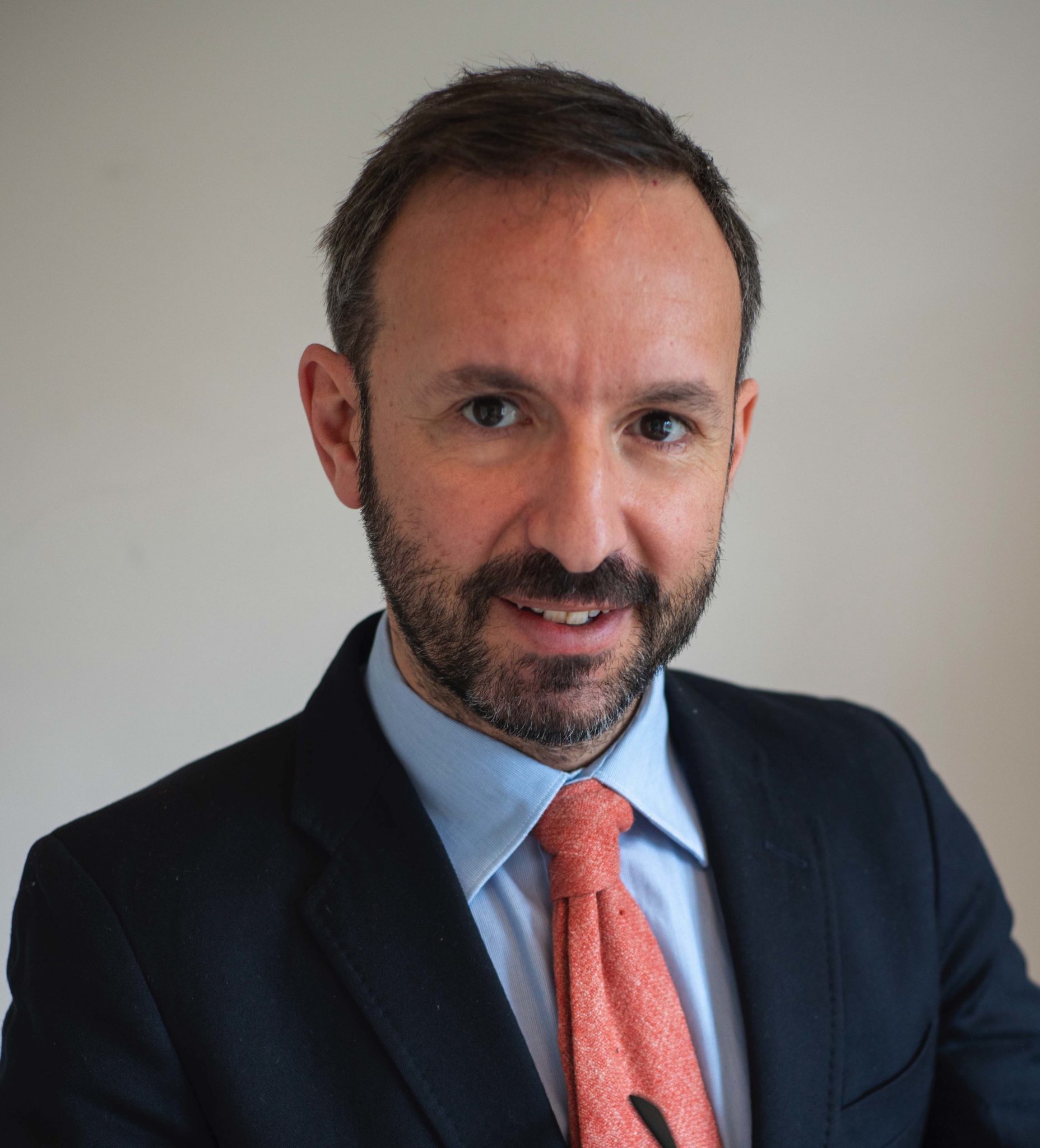 Dott. Pierluigi Cuomo - Ortopedico Italiano a Londra - Dottore London